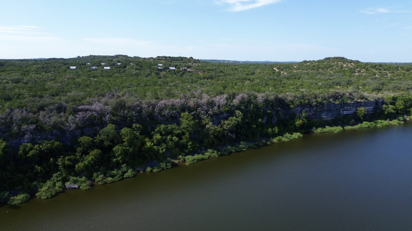 1300 Pace Bend Road North | Briarcliff, TX
