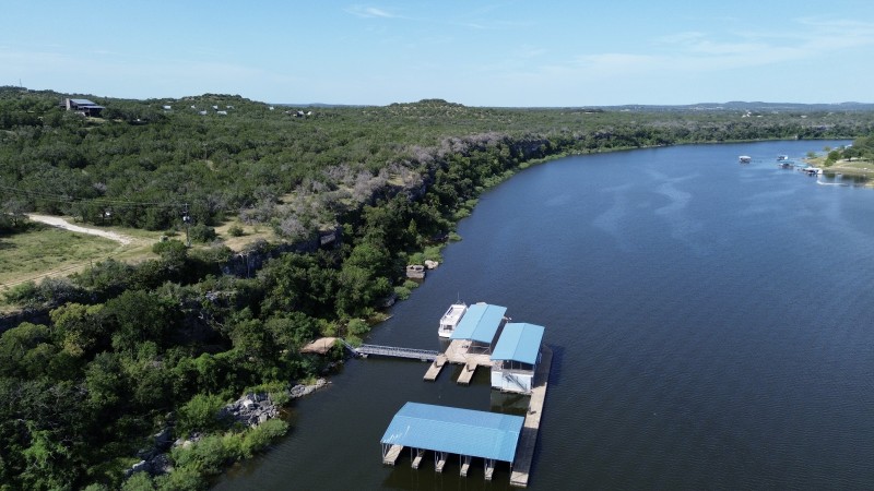 1300 Pace Bend Road North | Briarcliff, TX
