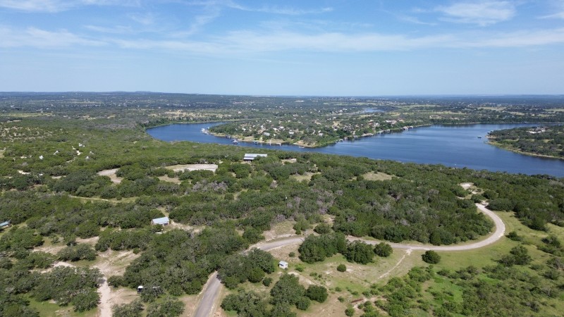 1300 Pace Bend Road North | Briarcliff, TX